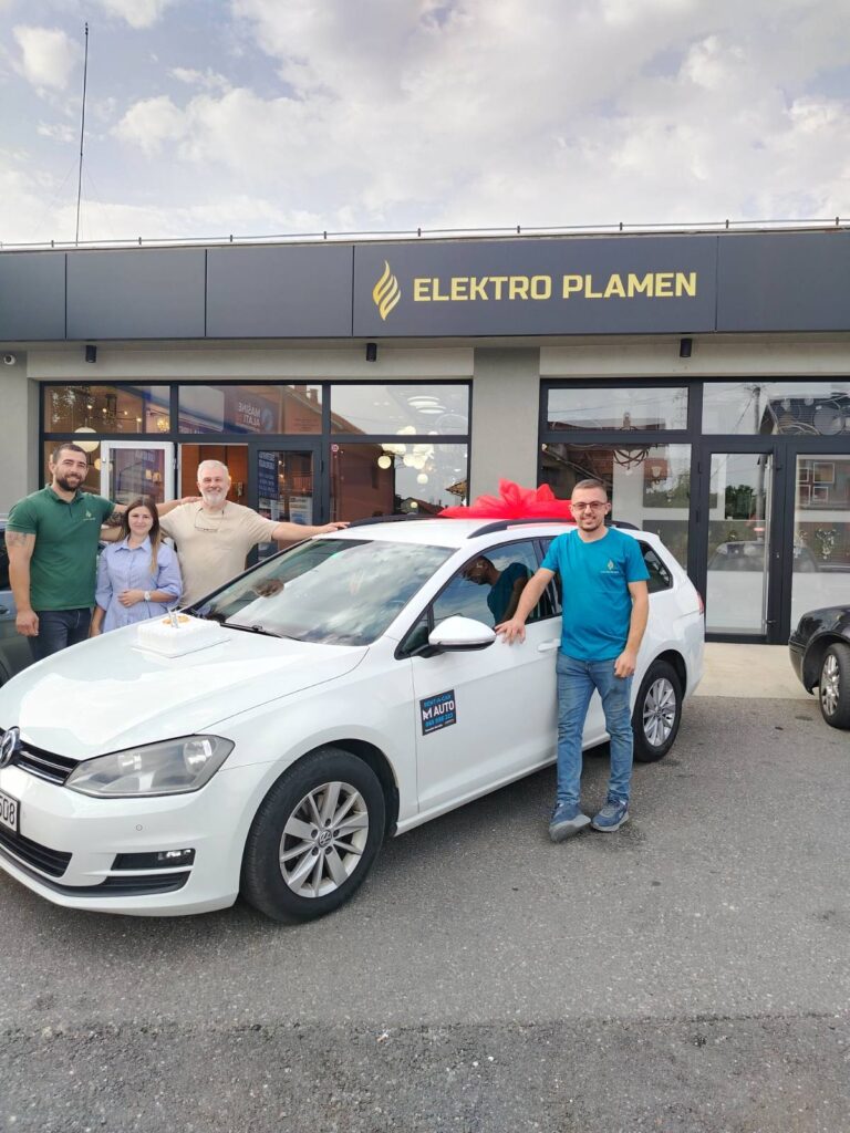 BIJELJINA: Radnik "Elektro Plamena" dobio automobil povodom ...